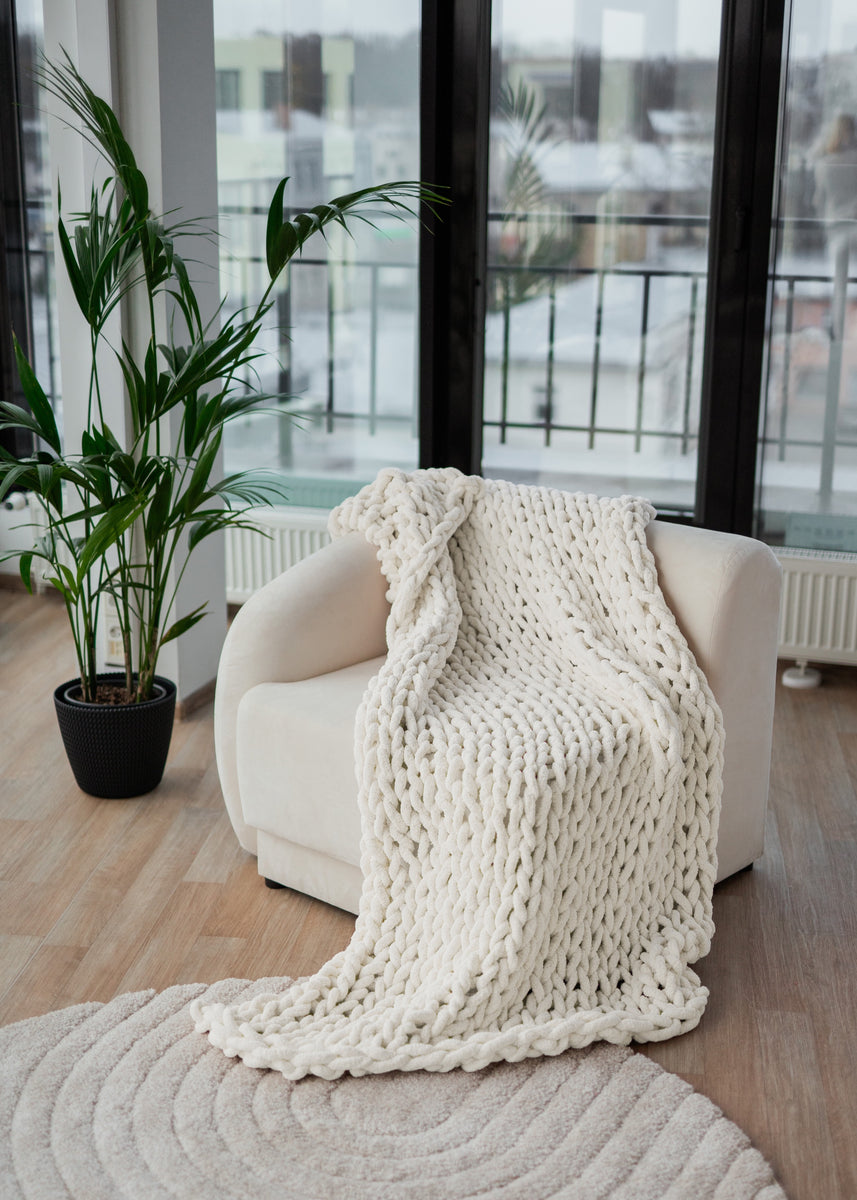 Soft Chenille Yarn Blanket: Handmade, Super Bulky, Washable – Wool Art