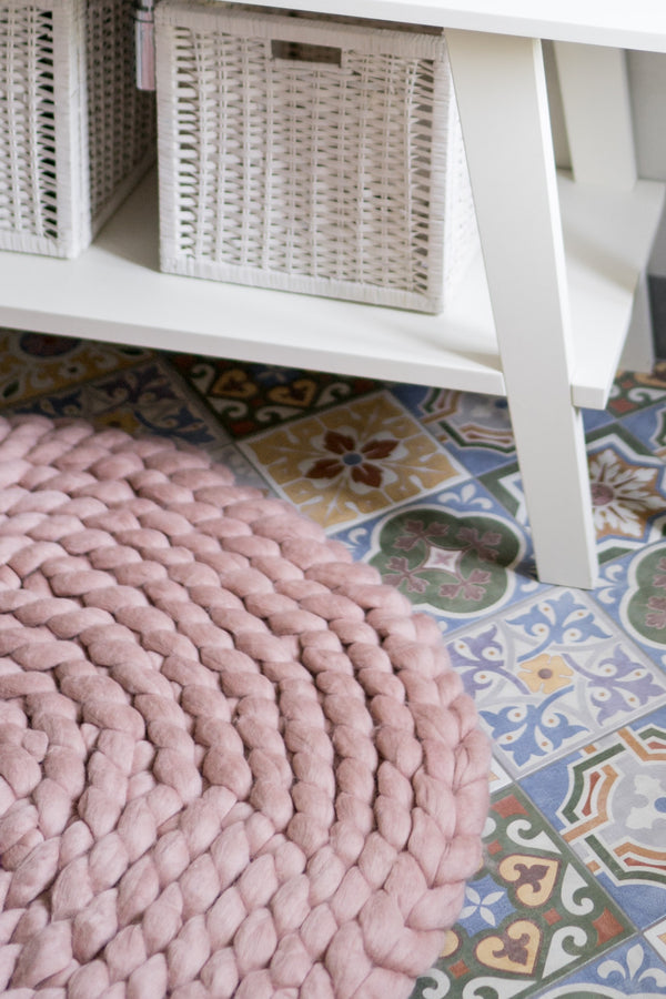 Circle Rug, Arm Knitted from Extra Fine Merino Wool | Wool Art