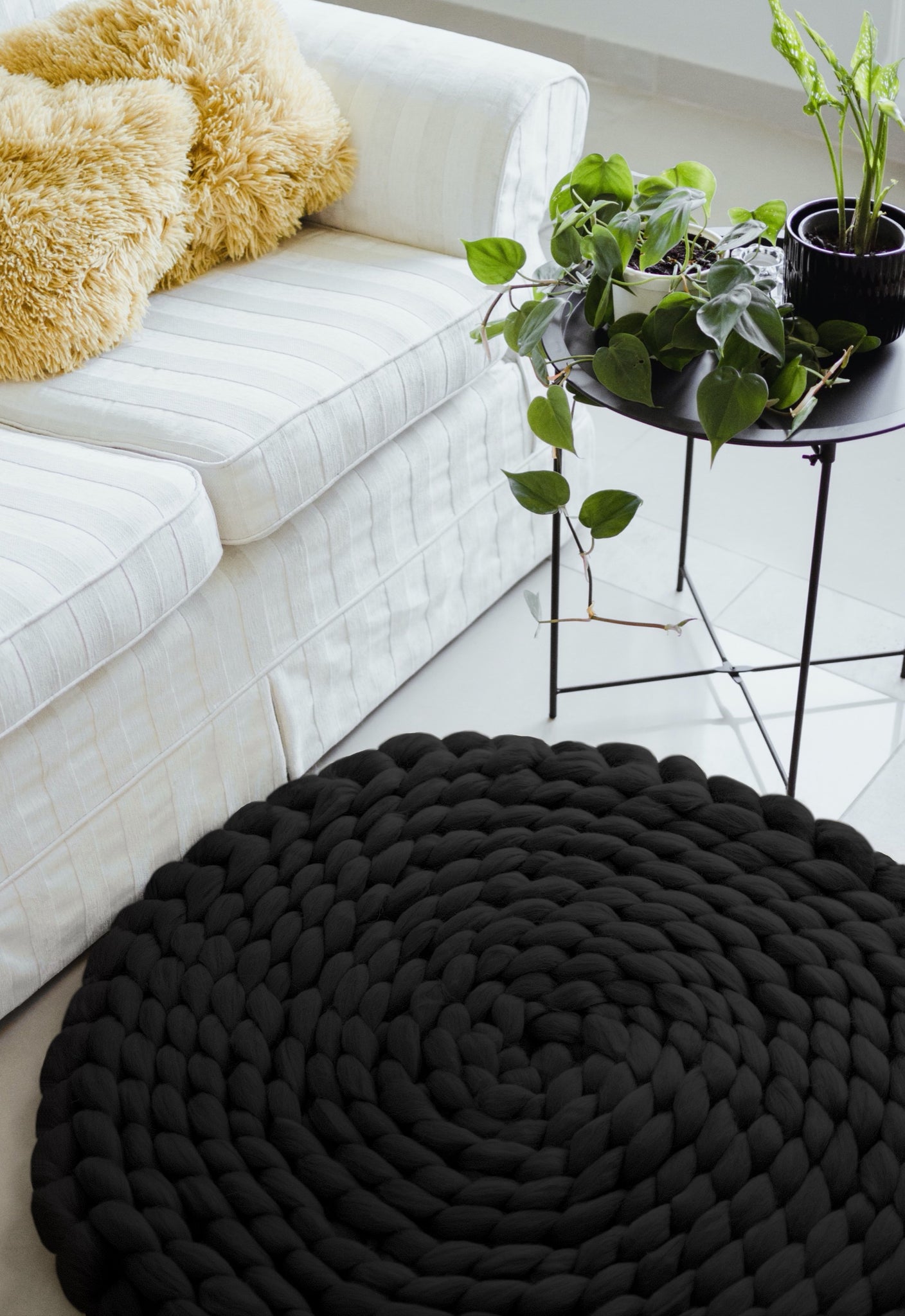 Chunky Knit Decor - Cute Round Rug from Merino Wool | Wool Art