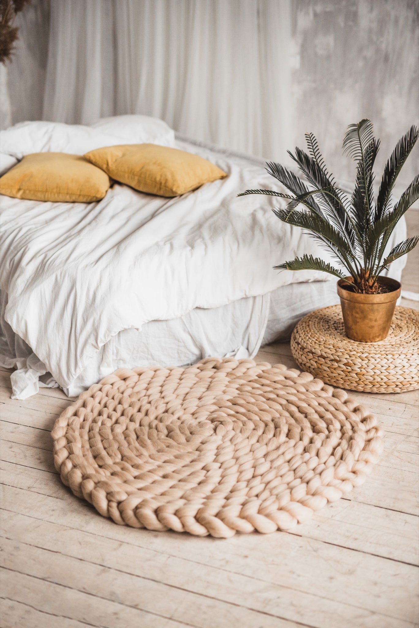 Chunky Knit Decor - Cute Round Rug from Merino Wool | Wool Art